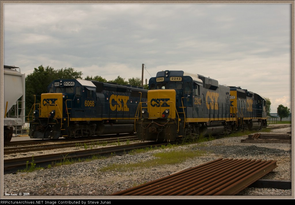 CSX 2242,6490 6066